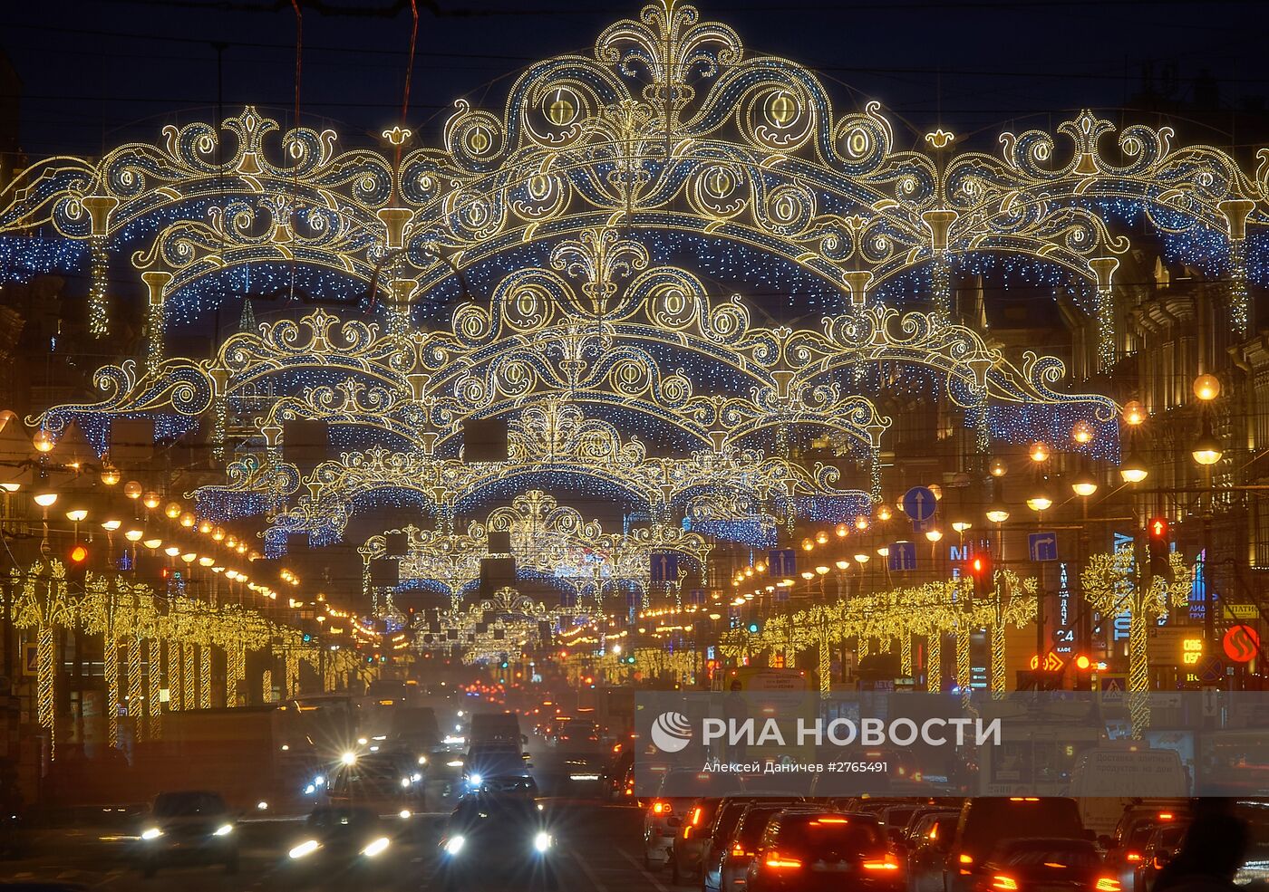 Новогоднее украшение Невского проспекта в Санкт-Петербурге | РИА ...