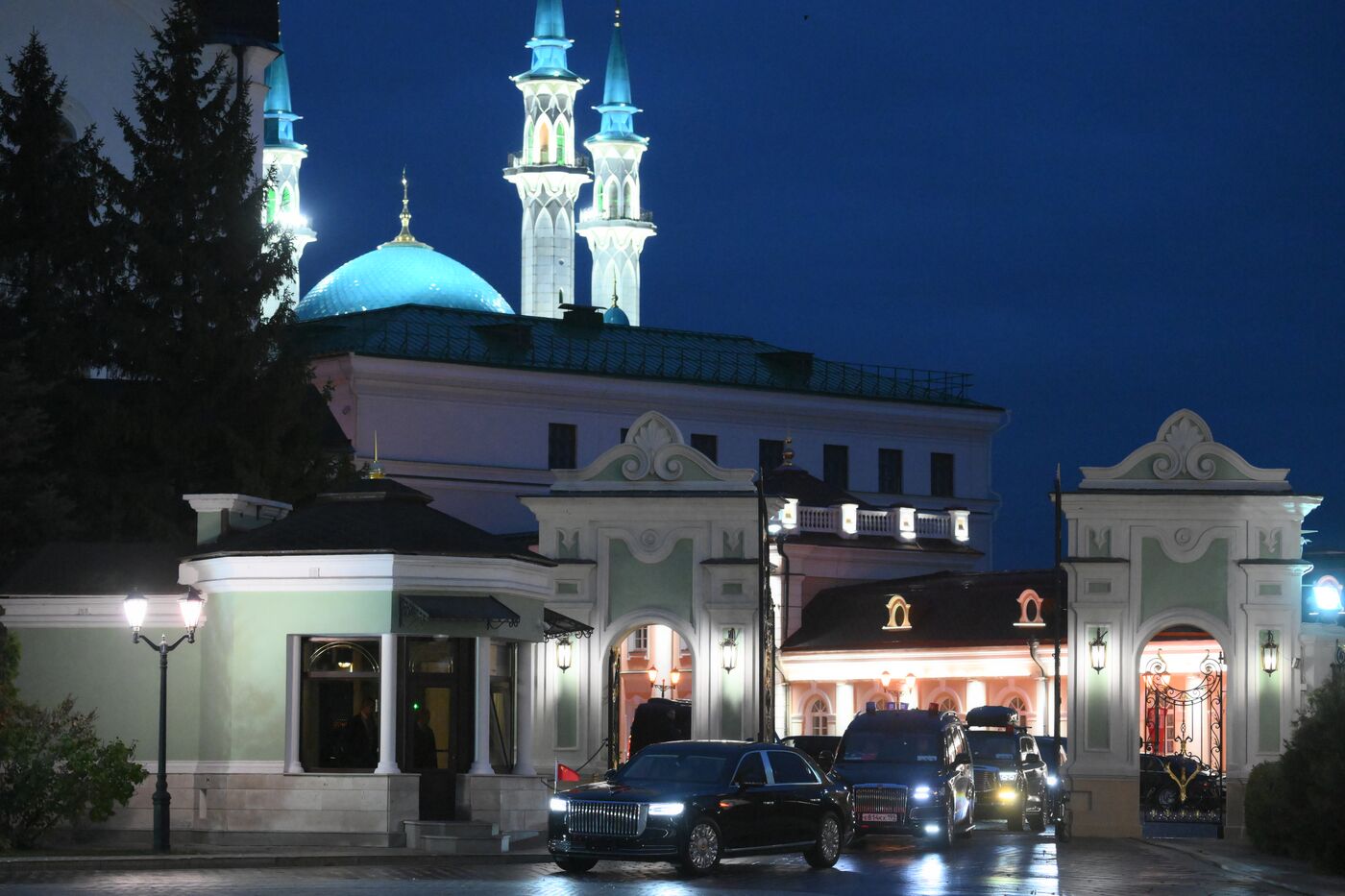 Xvi саммит БРИКС Встреча президента Владимира Путина и председателя КНР Си Цзиньпина Фотобанк