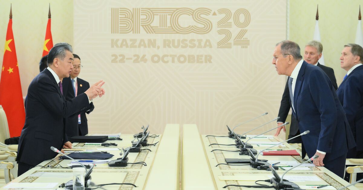 Xvi саммит БРИКС Встреча президента Владимира Путина и председателя КНР Си Цзиньпина Фотобанк