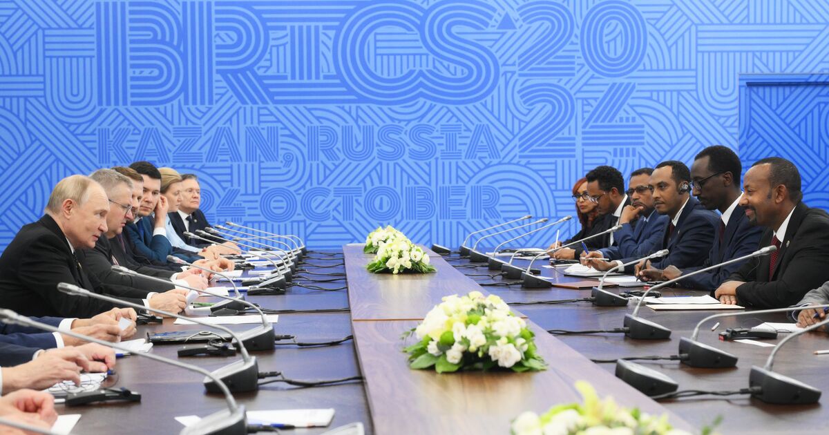 Xvi саммит БРИКС Встреча президента РФ В Путина с премьер министром Эфиопии А А Али