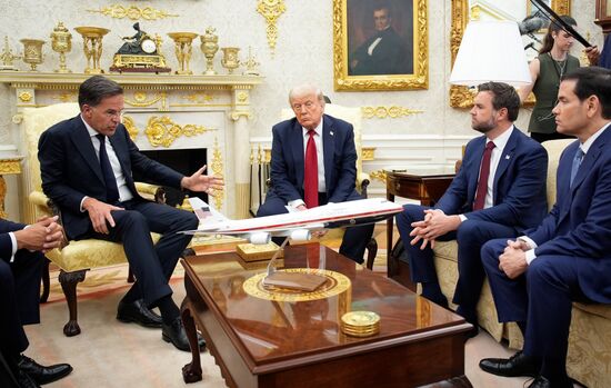 Встреча президента США Д Трампа и генсека НАТО М Рютте РИА Новости Медиабанк